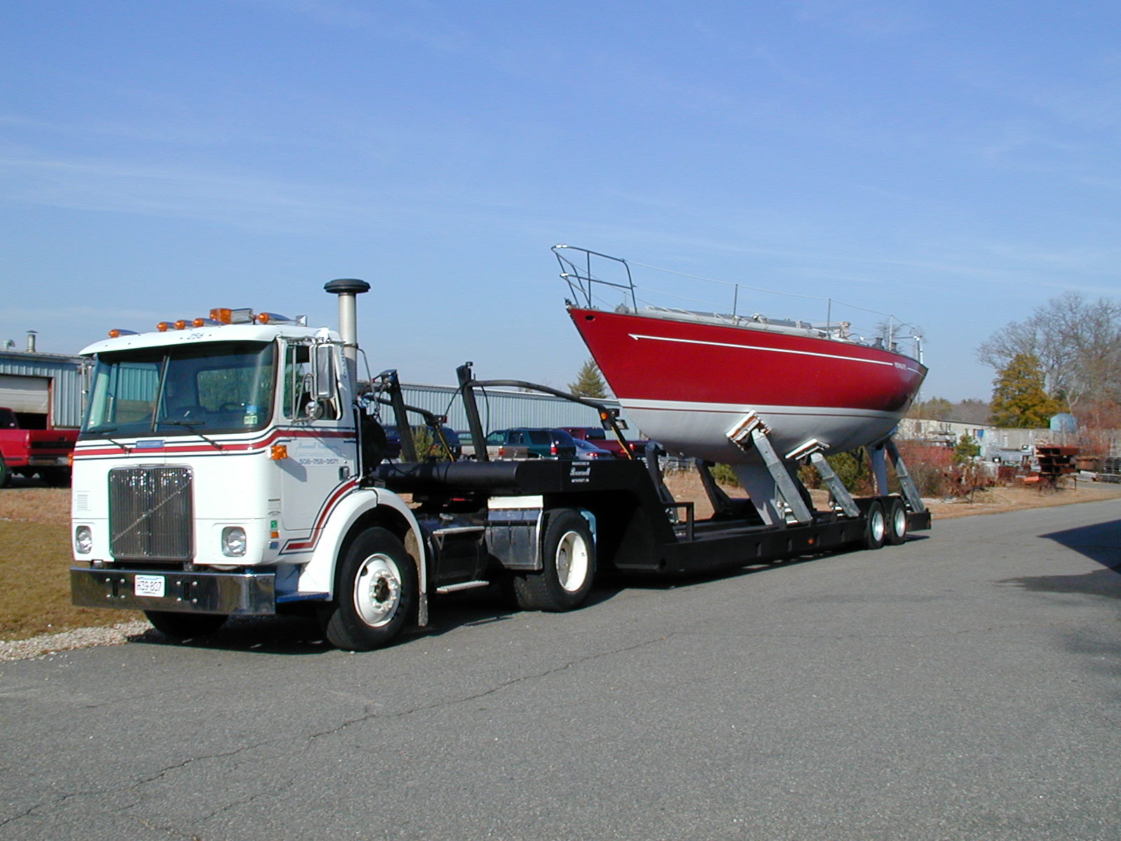 Boat Hauling | Boat Storage | Submersible Trailers