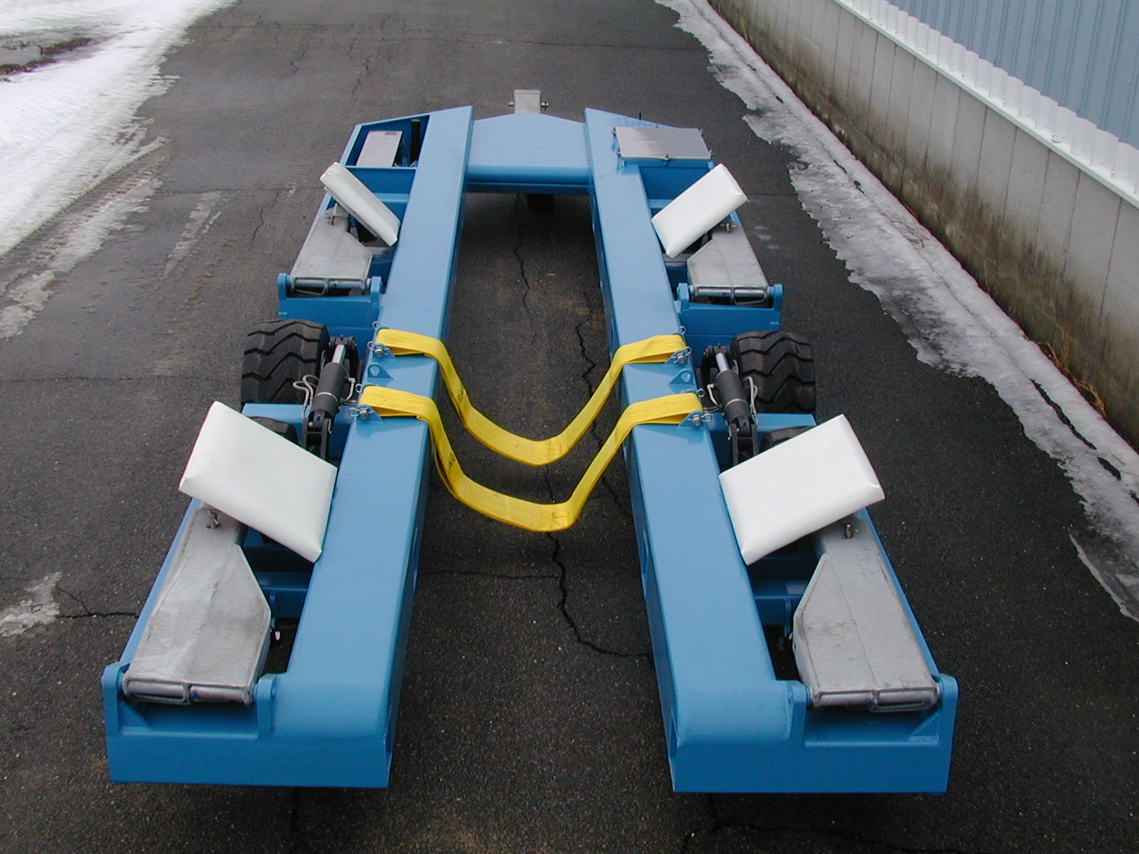 Boat Hauling | Boat Storage | Submersible Trailers